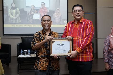 Fakultas Ilmu Administrasi Universitas Indonesia Raih Prestasi Zona Integritas Wilayah Bebas