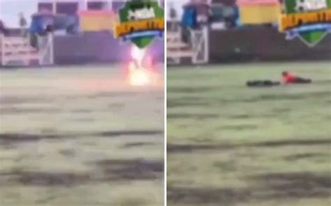 Jogador De Futebol Morre Após Ser Atingido Por Raio Imagens Fortes O