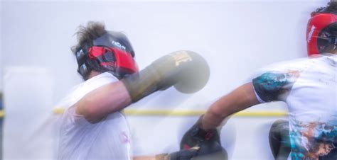Orthodox Vs Southpaw Stances Explained Rdx Sports