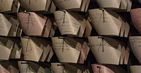 갈색 골동품 구성 구식 그림자 노트 디자인 레트로 문구 문서 문학 배열 배열된 베이지 보관소 분홍색 빈티지 서류 작업 서법 선탠 세피아