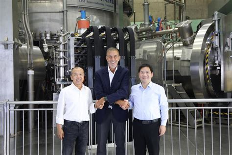 Iter国际组织总干事彼得罗·巴拉巴斯基来等离子体所访问 中国科学院等离子体物理研究所应用超导工程技术研究室