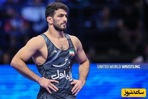 رونمایی حسن یزدانی از همسر محجبه اش در حرم امام رضاع عکس به پای هم