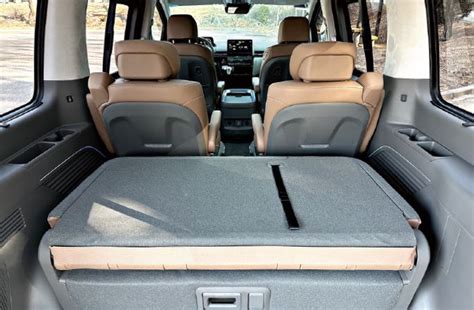 시승기 스타리아 하이브리드 승합차 맞나 편안함과 효율 다 잡았다