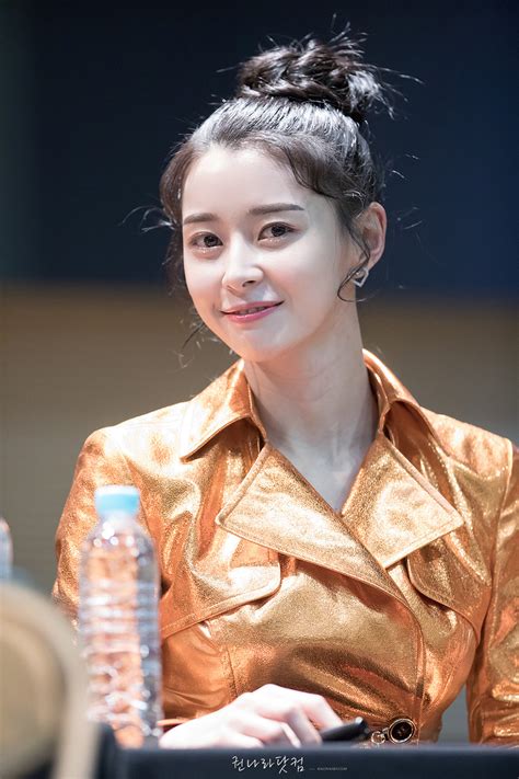 얼굴 몸매는 깔게 없는 피지컬여신 권나라