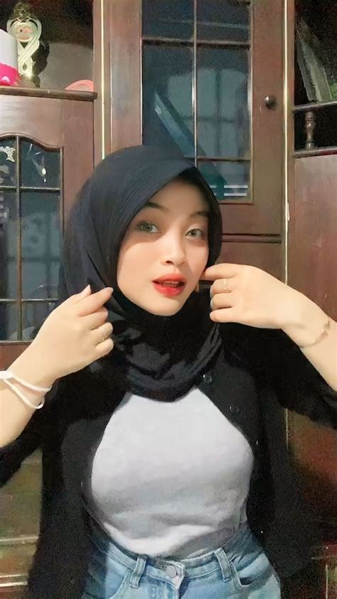 Fennysst Jilbobs Group Hot Video