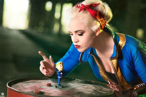 Vaultgirl Cosplay By Ynotece By Ynotececosplay On Deviantart