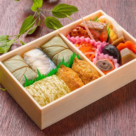 彩り豊かなゐざさの寿司弁当｜柿の葉寿司のゐざさ中谷本舗 奈良の味を全国に ゐざさ中谷本舗