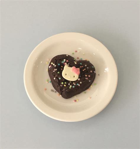 Sunbeam 썬빔 진주카페 화창한 일요일 ☀️ 맛있는 디저트 먹으러 놀러오세요 ~~ 오늘은 곰돌이 초코청크 르뱅쿠키 애플파이 초코생크림 하트 크루아상 피스타치오