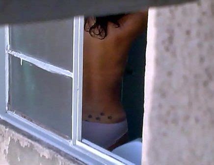 Porno Brasileiro Amador Flagra Da Vizinha Morena Peituda