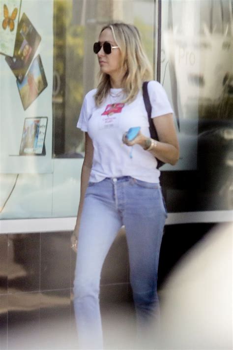 Tish Cyrus At Pizzeria Mozza In Los Angeles Hawtcelebs