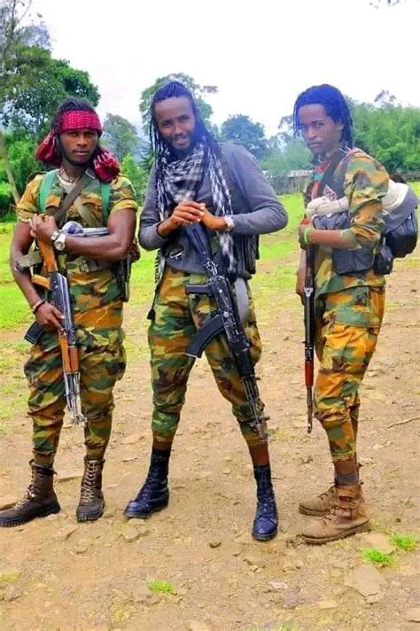 ድንቅ የምስራቅ አማራ ፋኖ ወታደራዊ ትርዒት ፋኖ ምሬ ወዳጆ በራያ Fano Amhara Ethiopia