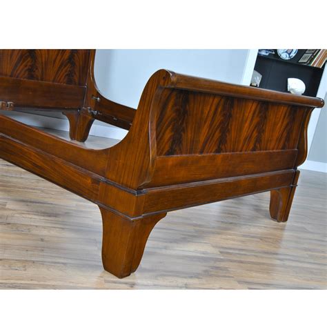 Mahogany King Size Sleigh Bed For Sale At 1stdibs Mahogany King Bed