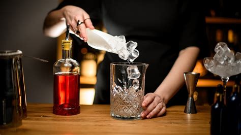 How Water And Ice Actually Affect The Way You Mix Cocktails