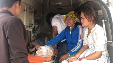 គួរឲ្យរន្ធត់ណាស់ ក្មេងប្រុសសិស្សសាលាម្នាក់ ត្រូវរថយន្តបែនដឹកដីបុក