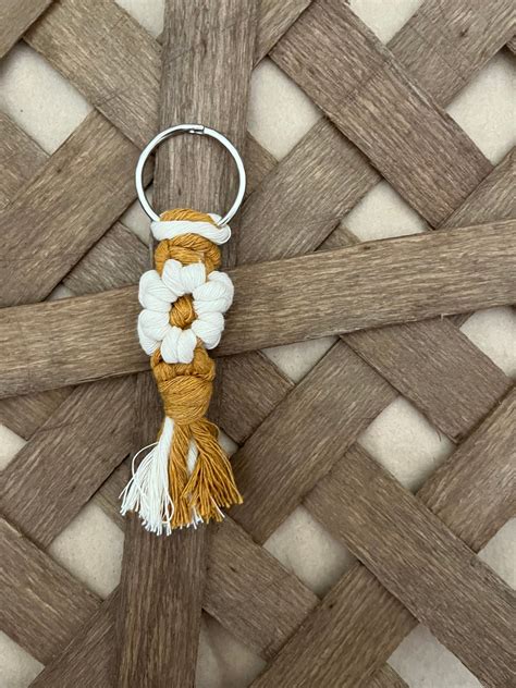 Daisy Macrame Keychain Etsy