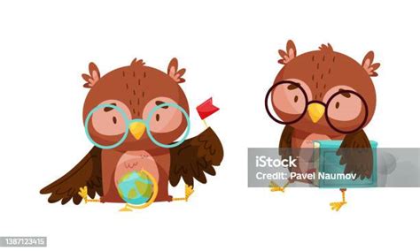 귀여운 영리한 올빼미 세트 지구 지구와 책 만화 벡터 일러스트와 안경에 올빼미 0명에 대한 스톡 벡터 아트 및 기타 이미지