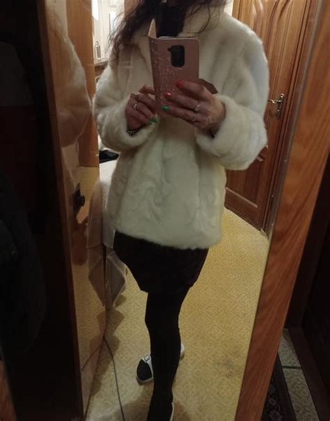 Шубка з красивим рельєфним візерунком — ціна 500 грн у каталозі Шуби