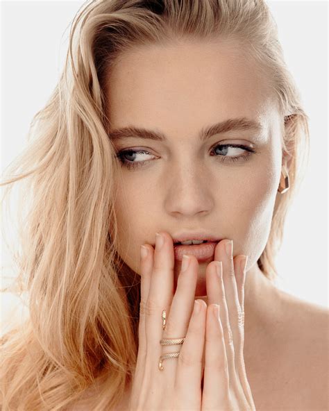 Beautiful Willemijn Captured By Manny Fontanilla 2r Model Management