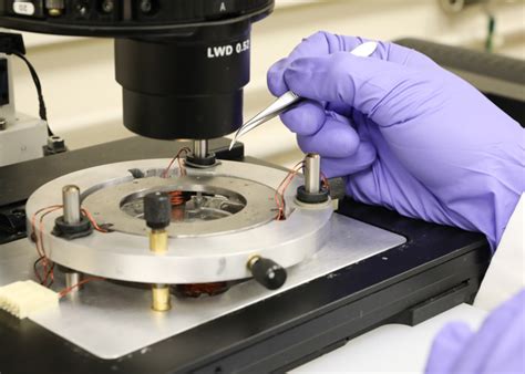 Fantastic Voyage U Of T Engineering Researchers Create Nano Bot To Probe Inside Human Cells