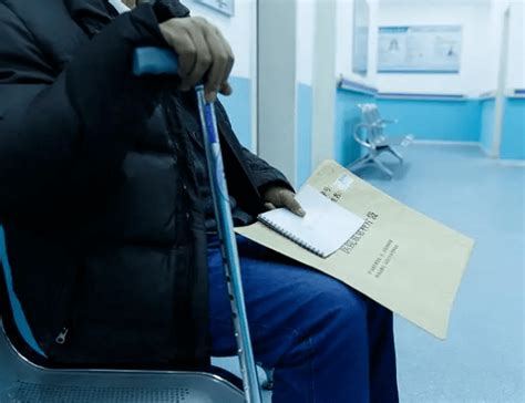 不懂！为啥老人有存款有医保，就不愿去医院看病？坛友什么sybbs