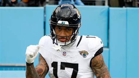 Evan Engram Replaces Travis Kelce On Afc Pro Bowl Roster Yahoo Sports