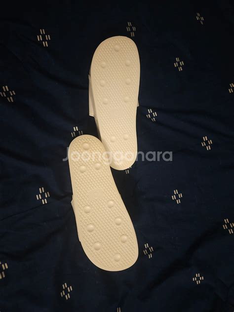 김민교 슬리퍼 흰색 팝니다 중고나라 카페에서 운영하는 공식 사이트