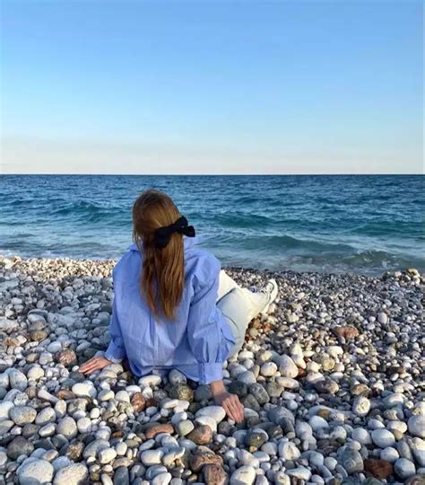 عکس دختر با چهره نامعلوم و از پشت سر کنار دریا ️ جدید و خاص