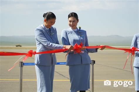 С Бямбацогт сайдын нутаг Ховд руу орон нутгийн эхний нислэгийг үйлдлээ