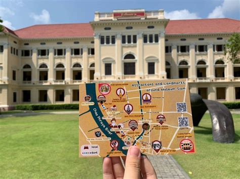 [blue Bangkok] งานจิตอาสา นักเรียนโรงเรียนราชินี ทำแผนที่ท่องเที่ยวรอบ มิวเซียมสยาม โดยมีทีม