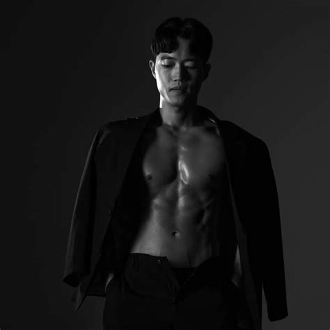 김은중 Eej • Threads Say More