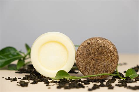 모발 관리를 위한 고체 샴푸 허브와 오일로 만든 친환경 천연 화장품 건강관리와 의술에 대한 스톡 사진 및 기타 이미지 건강관리와 의술 건강한 생활방식 고체 Istock