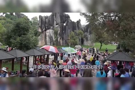 老外第一次来中国游玩，早晨一出门懵了：原来都是骗人的！中国老外