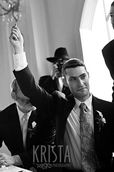 בנים דתיים אתם מתחילים עם בנות דתיות או שמכירים לכם בנות