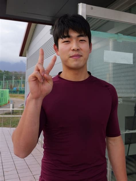 “롤모델은 박건우 선배님” Kbo 최고 오른손 교타자의 후계자 24세 Avg 0422 외야수 ‘겁 없는 도전