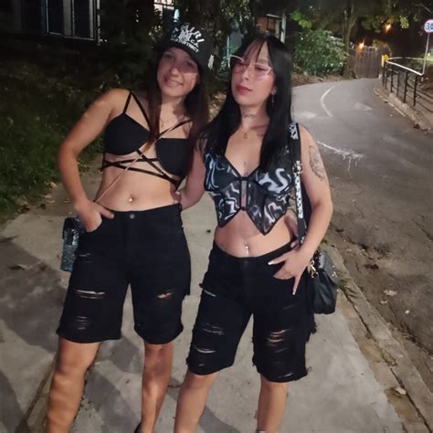 موديل الكاميرا Sexandfireaws دردشة وعرض جنس مجاني Stripchat