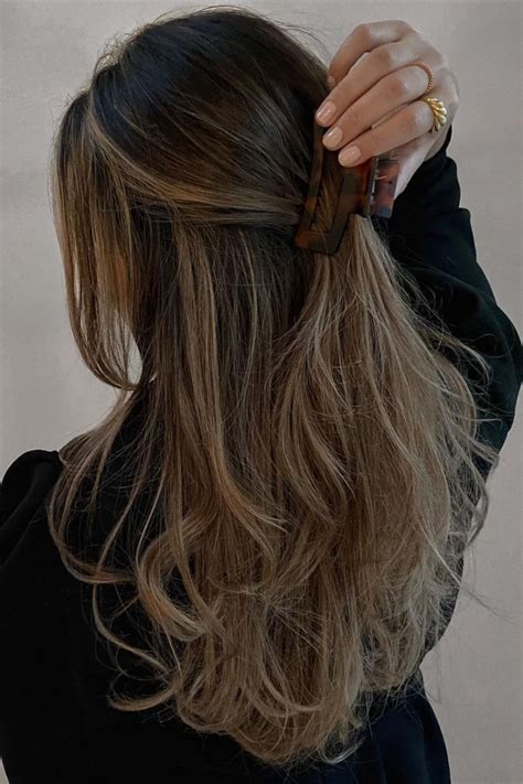 Half Up Claw Clip Hairstyle For Long Hair Artofit