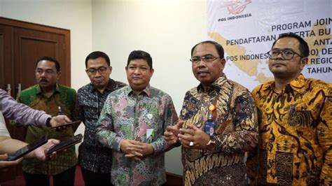 Foto Bpjs Tk Lanjutkan Kerja Sama Joint Marketing Dengan Pos Indonesia Halaman 3