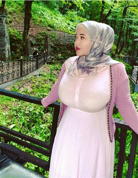 34 Ide Stw Hot Gaya Hijab Wanita Wanita Berlekuk