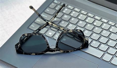 Progressive Reader Glasses The Whys Of Our Frame Lens Designs