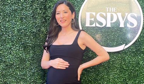 Watch Espns Mina Kimes Steal The Show At Espy Awards With Her