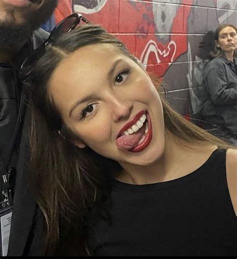 Tongue Roliviarodrigohd