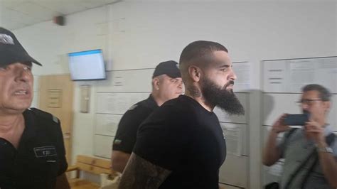 Адвокатът на Георги обвинен в насилие над Дебора Той е в критично състояние много е болен Видео