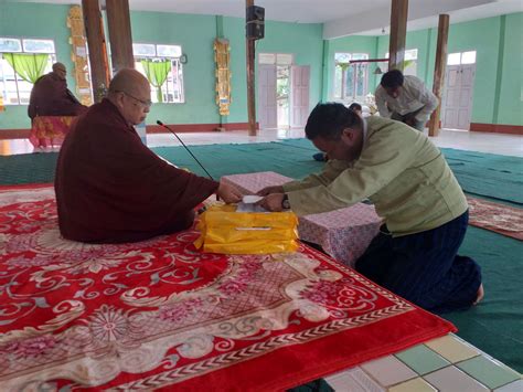 လဲချားတွင် ဌာနဆိုင်ရာများ စုပေါင်း၍ ဝါဆိုသင်္ကန်း ဆက်ကပ်လှူဒါန်းပွဲ ကျင်းပ Information And