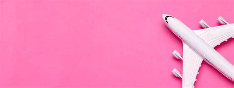 여행 최소한의 배경 배너 빈 색깔의 배경에 비행 모델 비행기 복사 공간 개념에 대한 스톡 사진 및 기타 이미지 개념 공항 관광 Istock