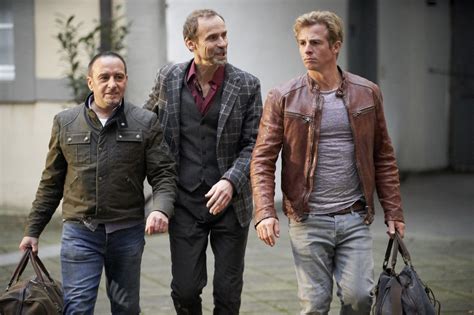 دانلود رایگان سریال هشدار برای کبرا 11بدون سانسور زبان اصلی Amir Dl