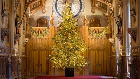 Коледната украса на Бъкингамския дворец ВИДЕО СНИМКИ Nova