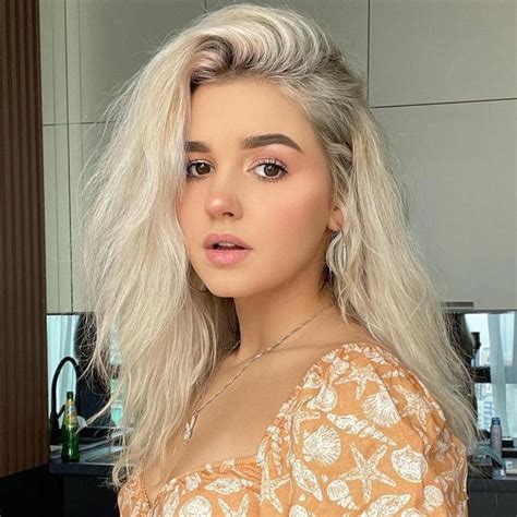 Contact Eva Miller Creator And Influencer