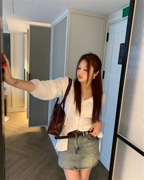 하이원스 여성 린넨 자개 단추 허리끈 블라우스 2color