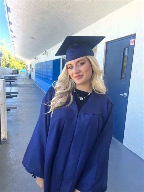 Gallery 18 Sophia Vsco