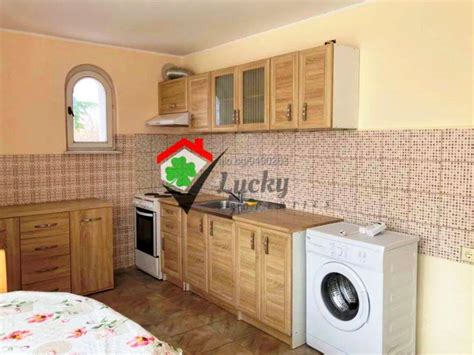 Къща под наем Триетажна къща 180 кв м Обзаведена Къщи под наем село Звездица Варна Id